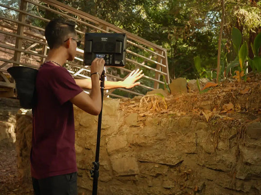 APUTURE AMARAN P60C RGBWW PANEL LED (ประกันศูนย์) - Camera Maker